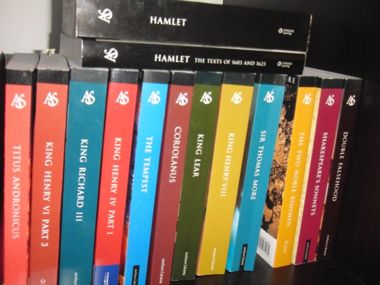 Which Shakespeare Edition is Right For You? – The Shakespearean Student