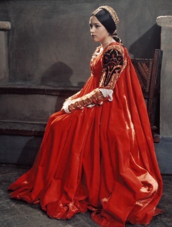 The Fashion Is the Fashion 4: The Journey of Romeo and Juliet – The ...